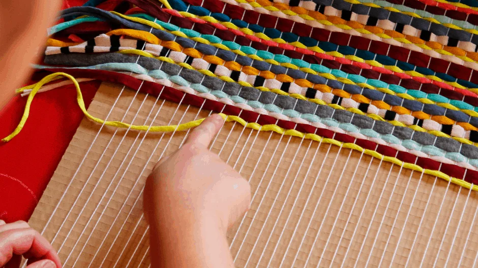 Rug Manufacturing Process – Weaving (Jacquard Woven Rug) - JAVI Home